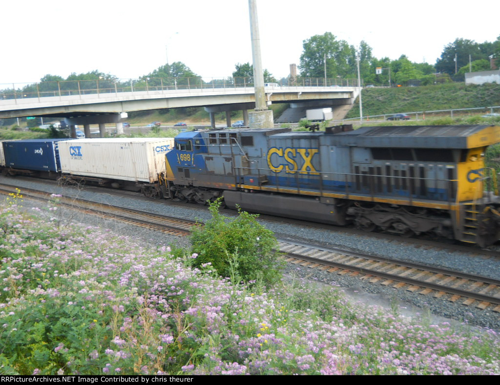 CSX 698